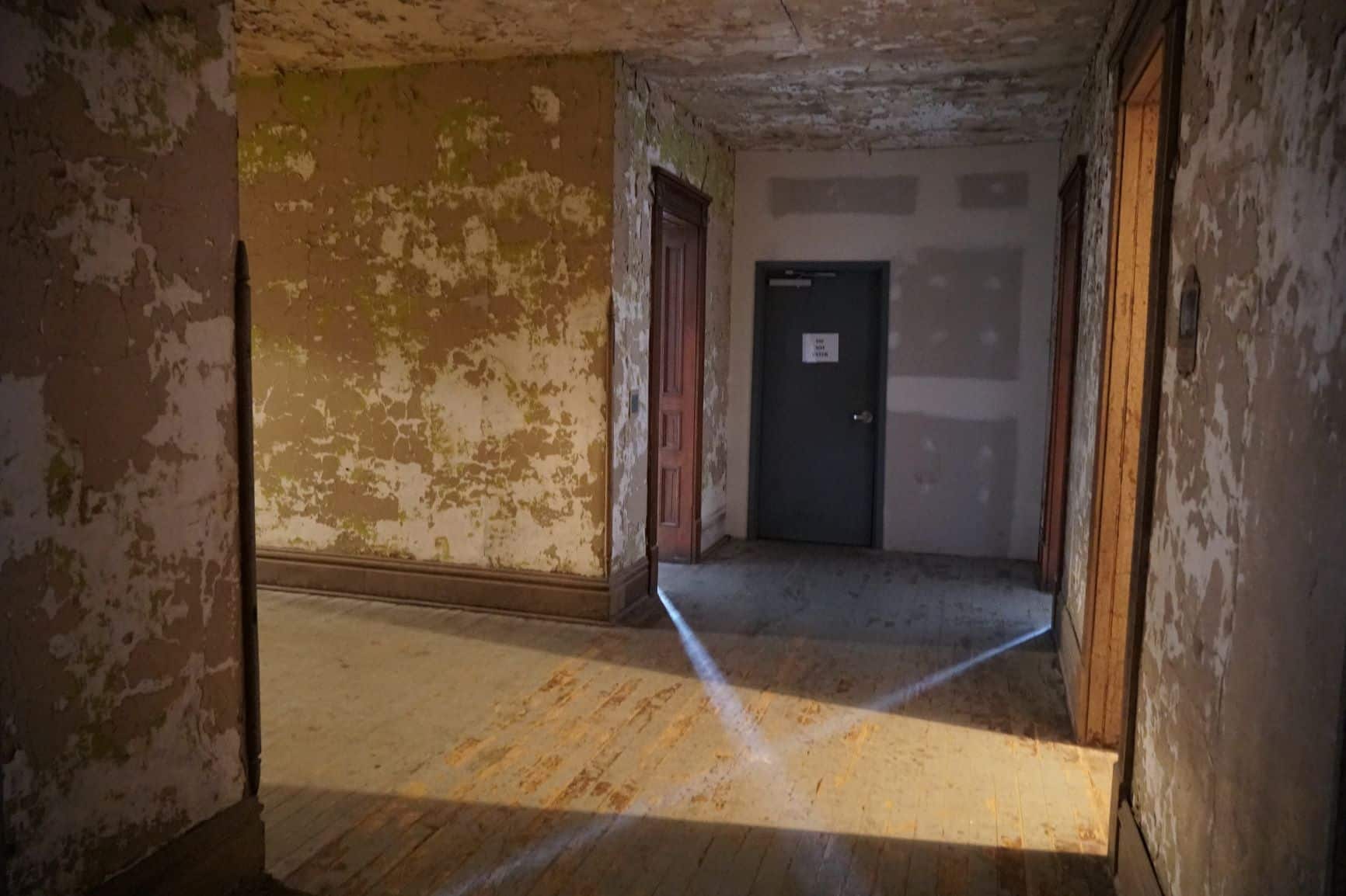 The Restless Viking: Prison Connections - Lowell's First Look