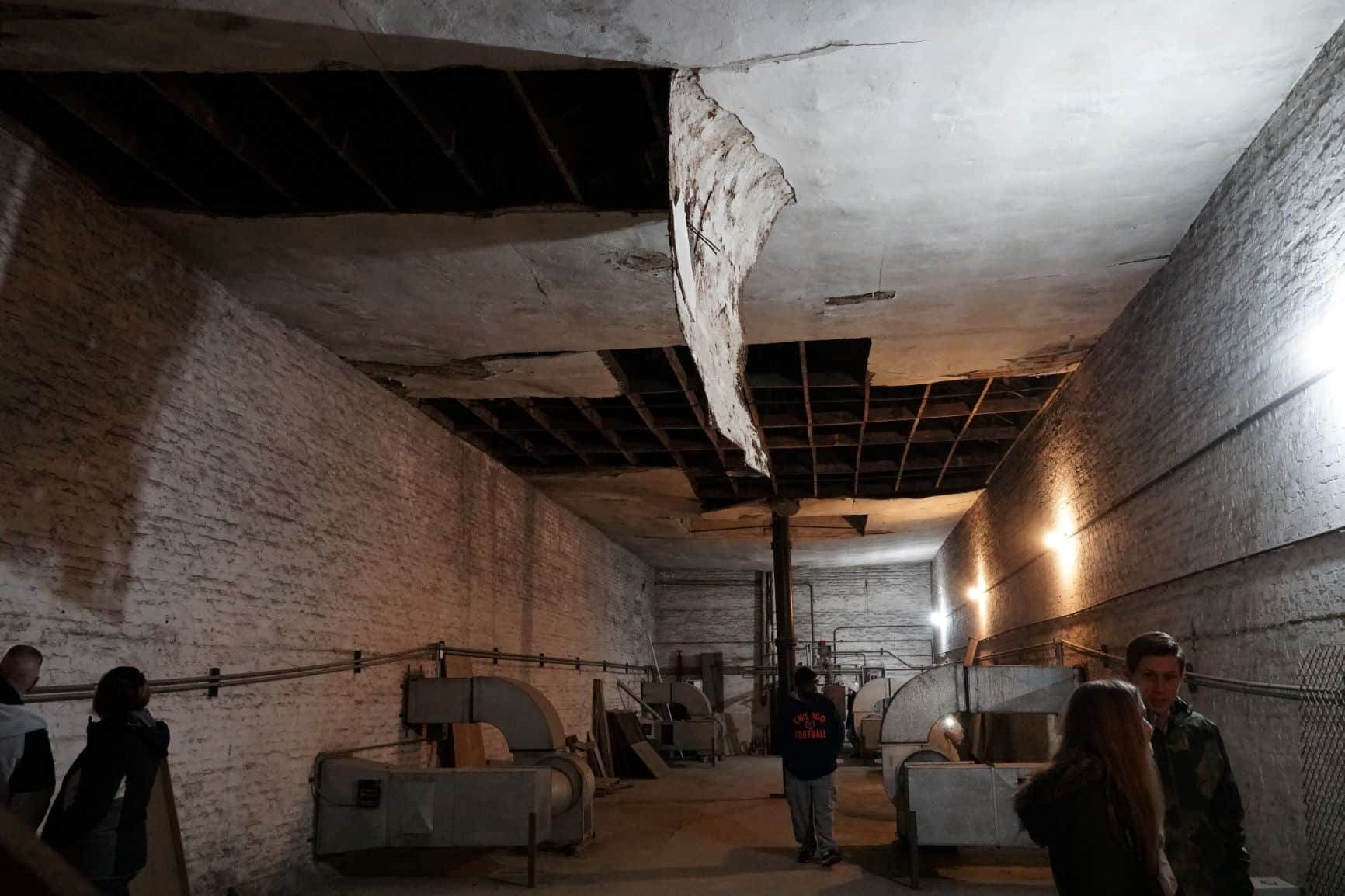 The Restless Viking: Prison Connections - Lowell's First Look