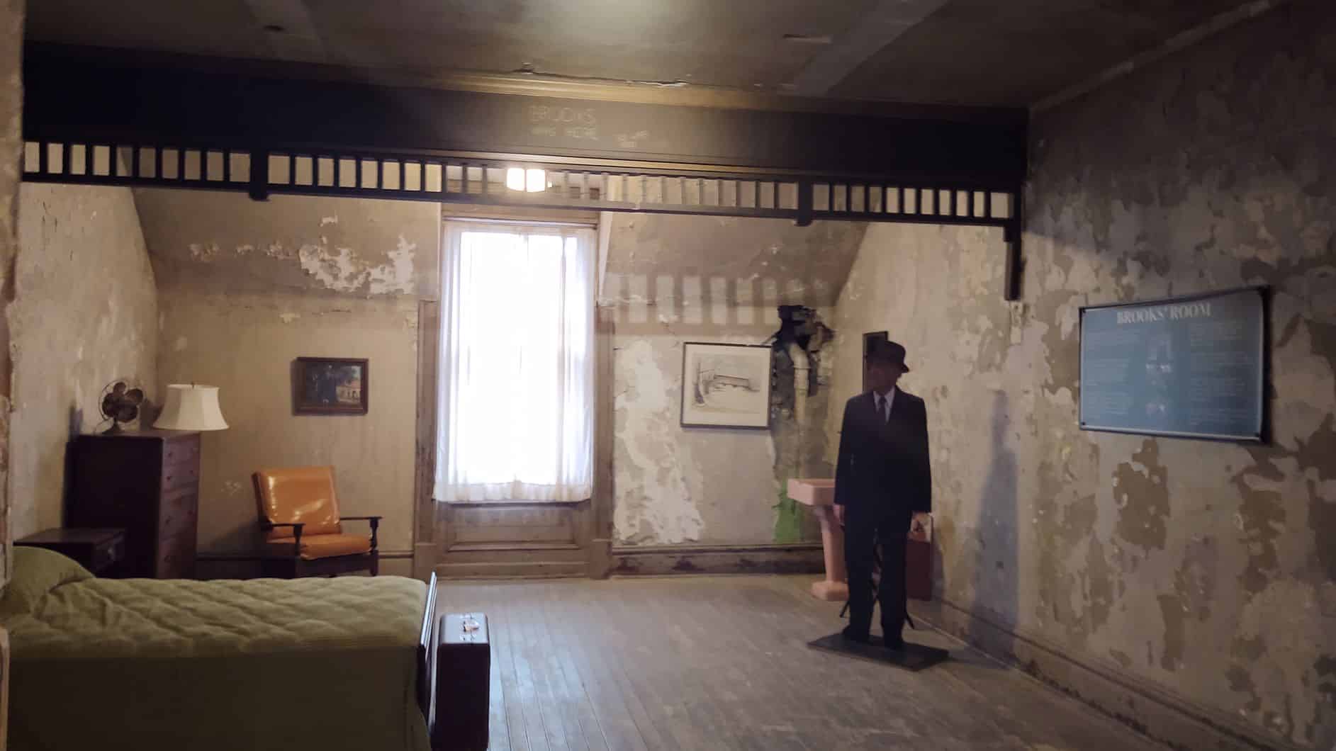 The Restless Viking: Prison Connections - Lowell's First Look