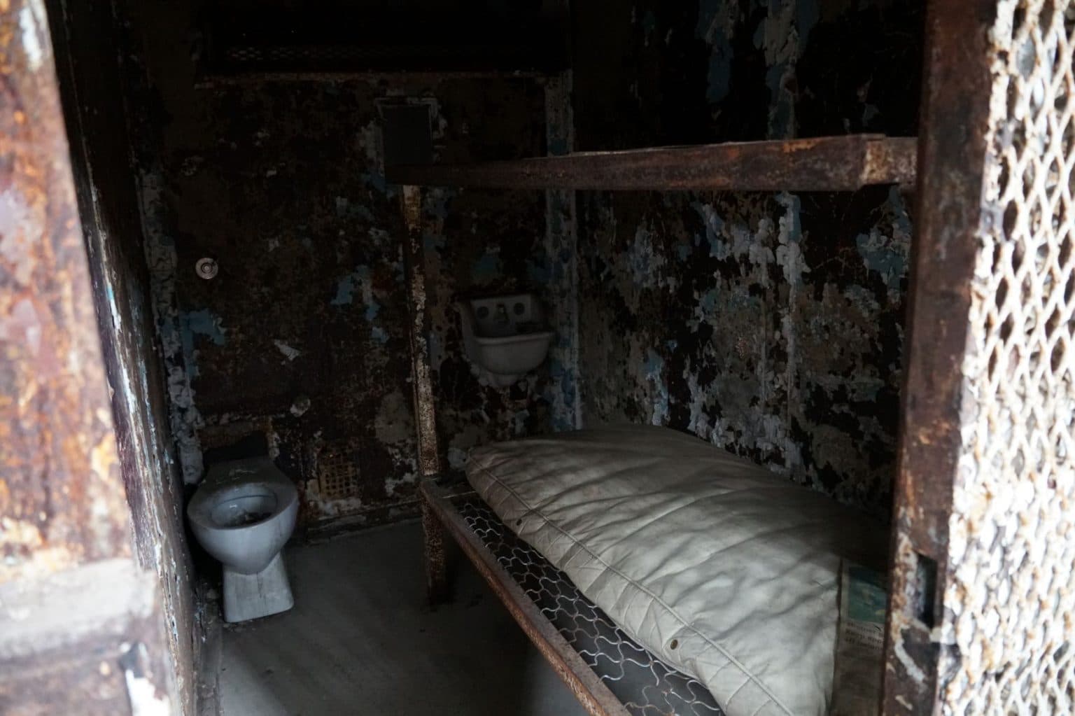The Restless Viking: Prison Connections - Lowell's First Look