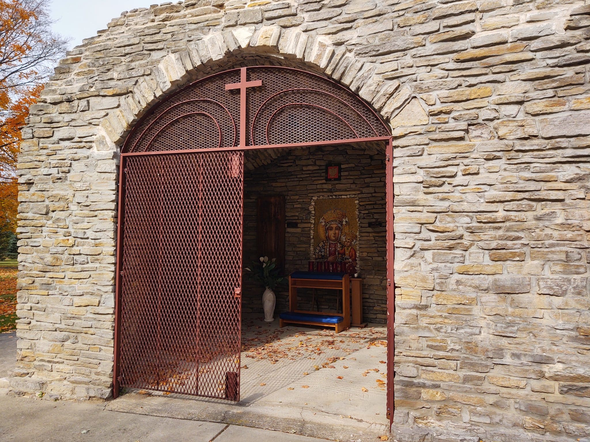 The Restless Viking: Apparition Shrine - Lowell's First Look