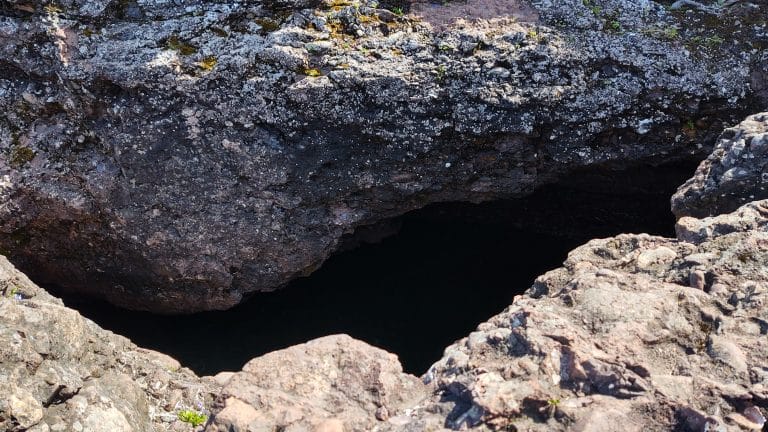 Devil's Washtub - Volcanic Rock Formations – The Restless Viking