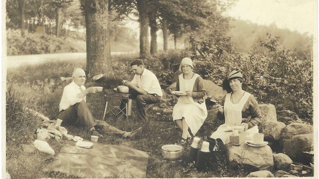 The First Roadside Table – The Restless Viking